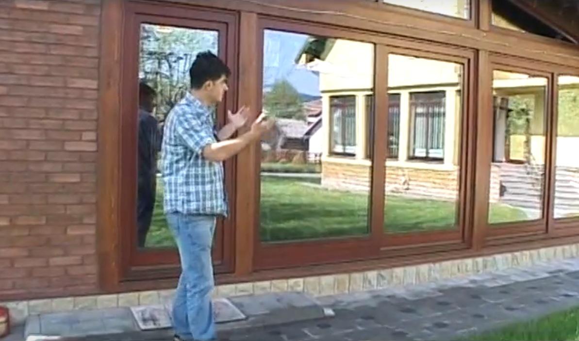 CasaCD | Foisor inchis cu geam